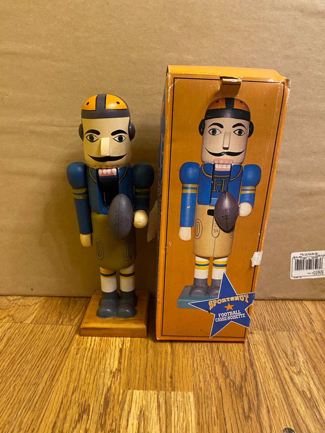 Vintage Sportsnuts Old Timey Football Player Casse-noisette Wooden Nut ...