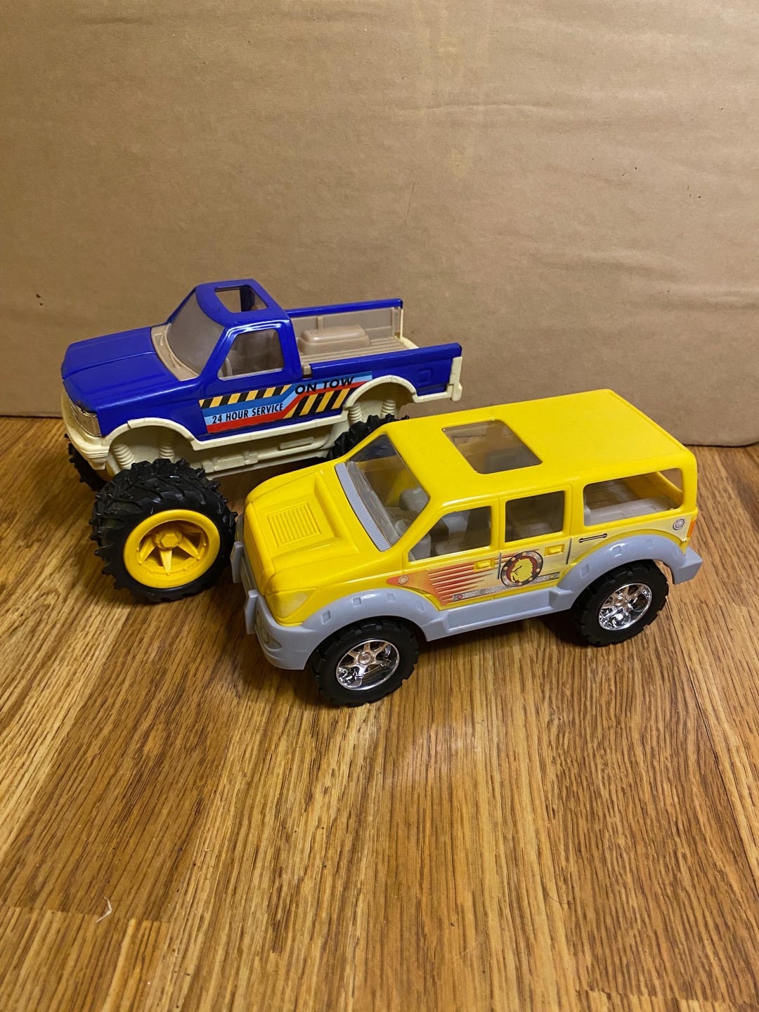 2004 Tonka Funrise Yellow and Gray SUV Plastic Jeep Style Truck Car ...