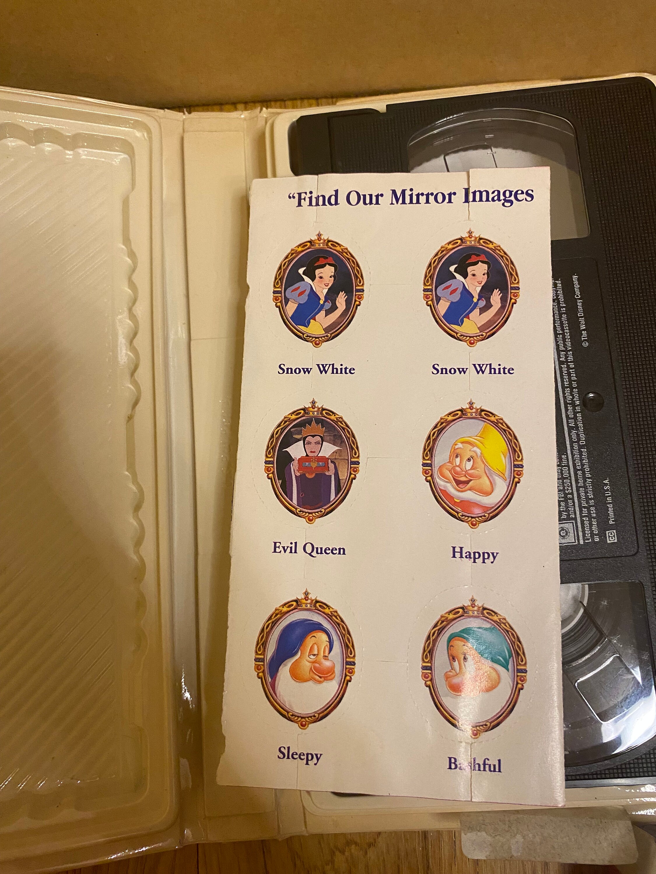 4 Disney VHS Tapes 90's Bundle. the Lion King. Alice in Wonderland ...