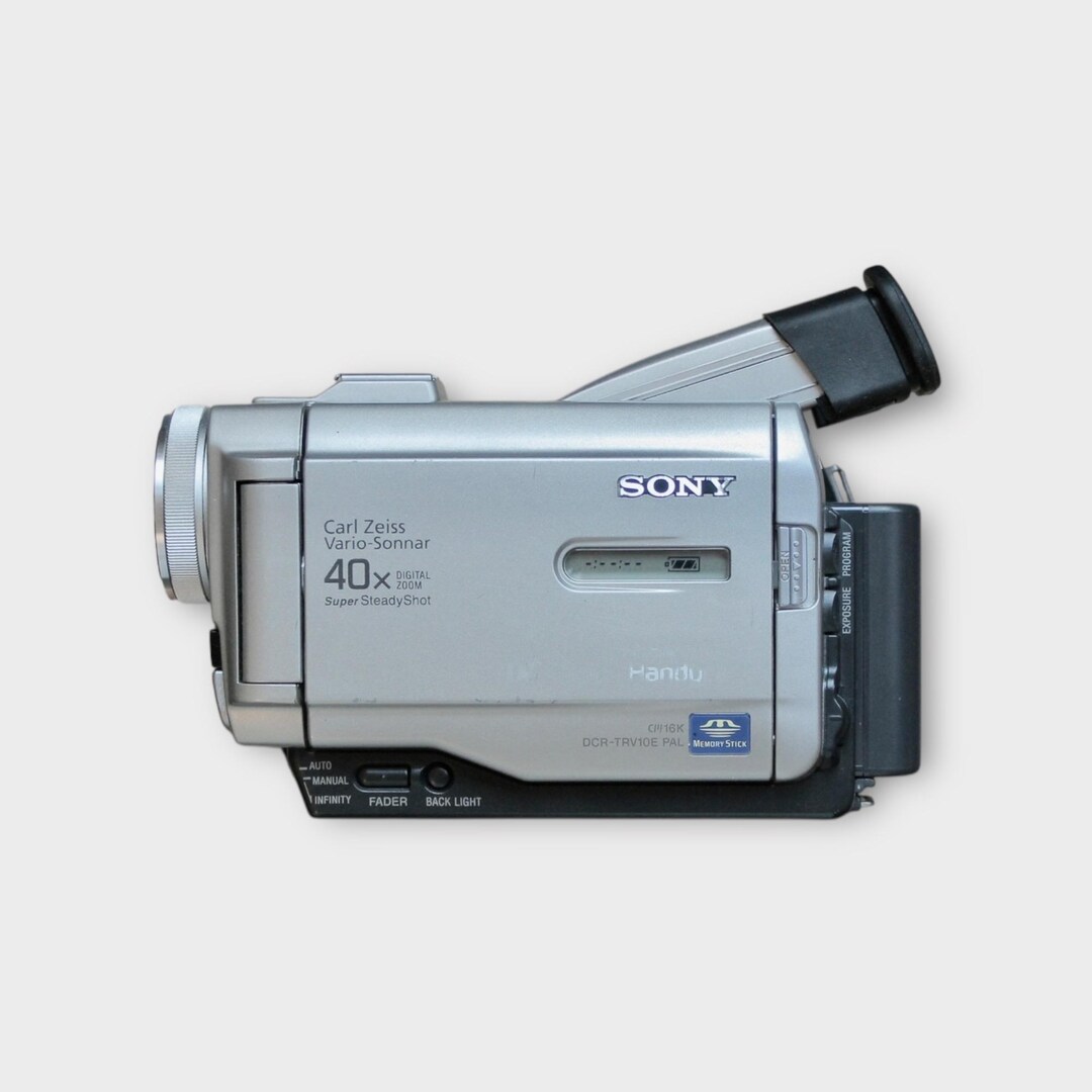 Sony Handycam DCR-TRV10E | Mini DV | VHS | Camcorder | Y2K | Vintage ...