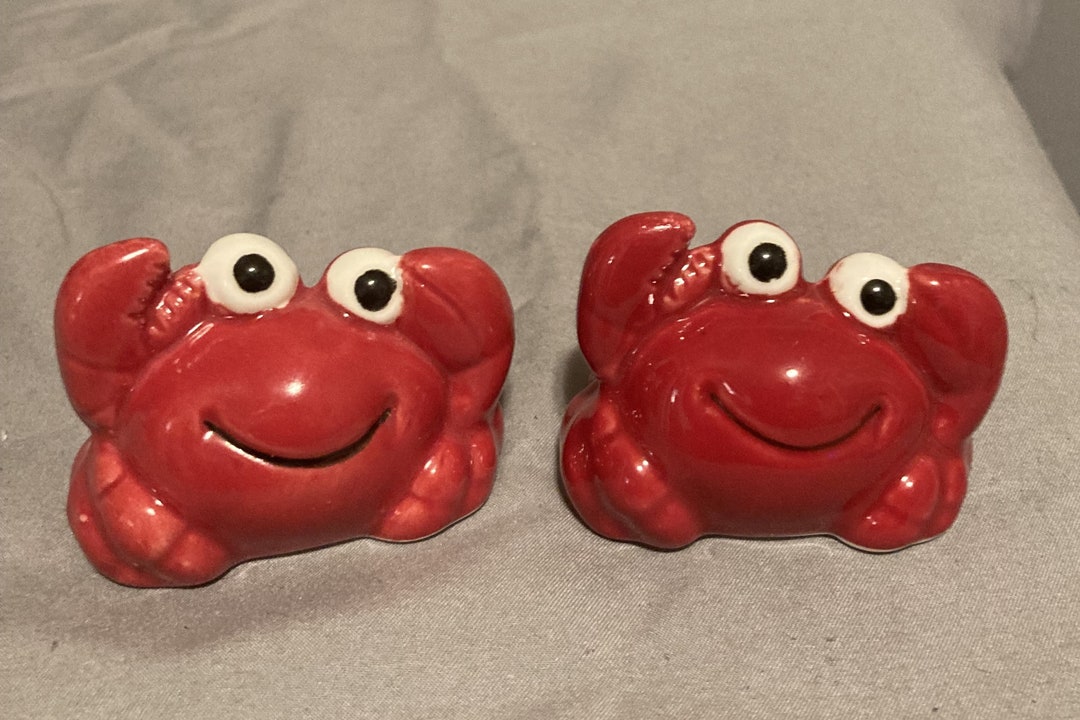 Mini Red Crab Salt and Pepper Shakers - Etsy