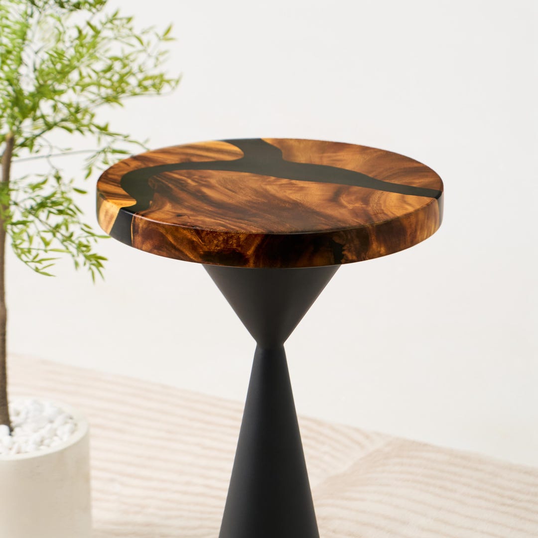 ROUND Epoxy Side Table, Handcrafted Epoxy River Table, Custom Live Edge ...