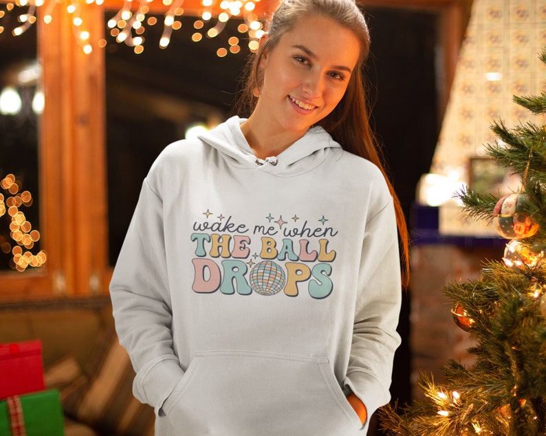 Wake Me When the Ball Drops SVG New Year 2023 SVG Disco Ball - Etsy