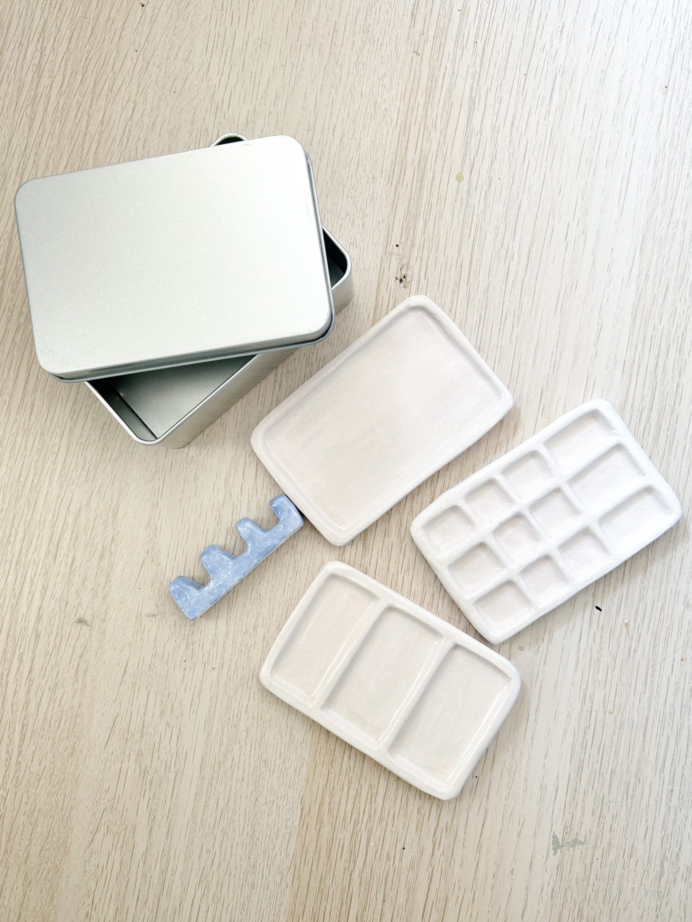 Order of a Travel Paint Palette With 3 Palettes and a Brush Holder in a ...