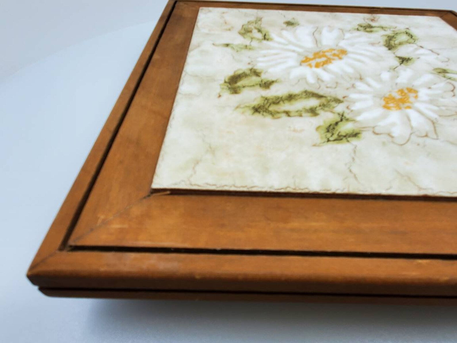 DAISY Tile Trivet With Wooden Border, Made in Italy - Etsy