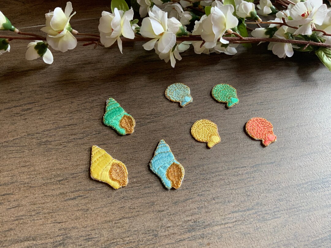 Golden and Colorful Shell Patches / Vintage Patch Colored and Golden ...