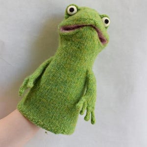Quirky Frog Puppet – Knitting Pattern PDF – Felted Puppet – Fits Adult ...