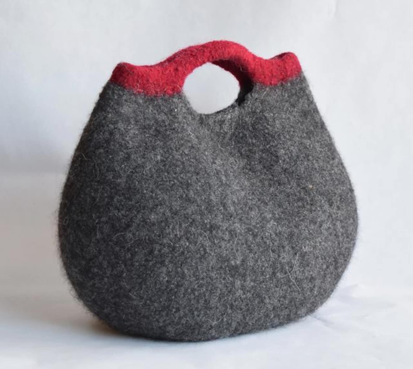 Curve Bag – Felted Handbag Knitting Pattern PDF – Seamless, Elegant ...