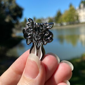 Black Roses Enamel Pin - Etsy