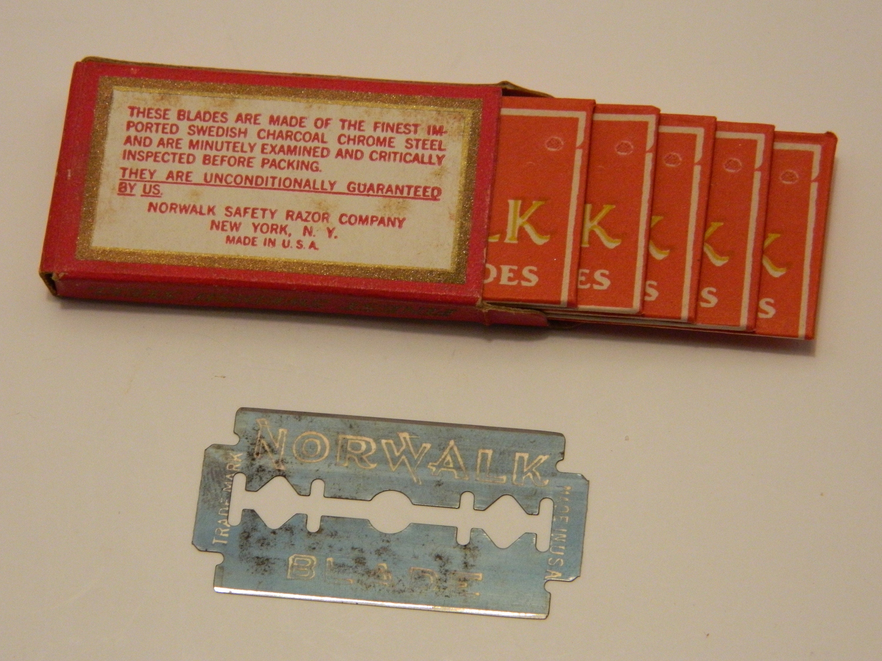 Vintage Safety Razor and Razor Blades Lot Autostrop Valet Gillette ...