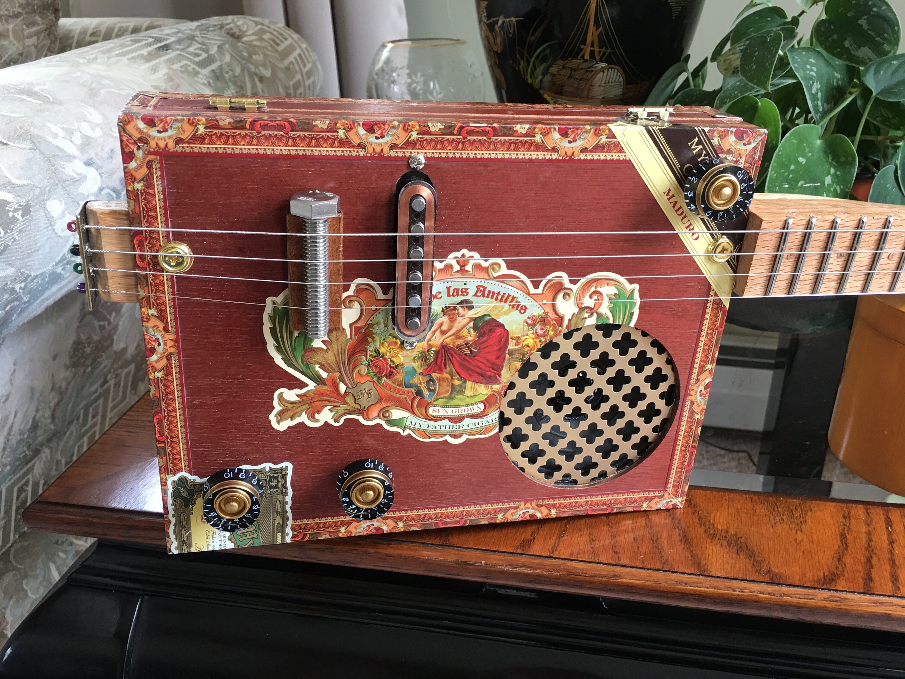 Cigar Box Guitar Neck for sale| 79 ads for used Cigar Box Guitar Necks