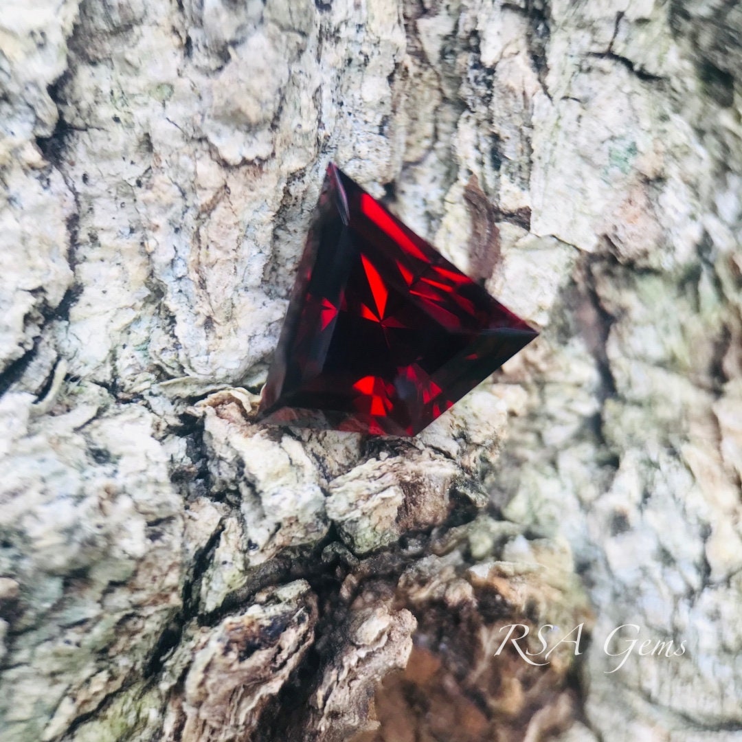 Pyralspite (malaya) Garnet - 5.49 Carats - Etsy