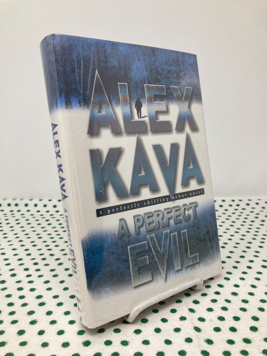 SIGNED A Perfect Evil by Alex Kava 1st Edition Vintage Hardcover - Etsy