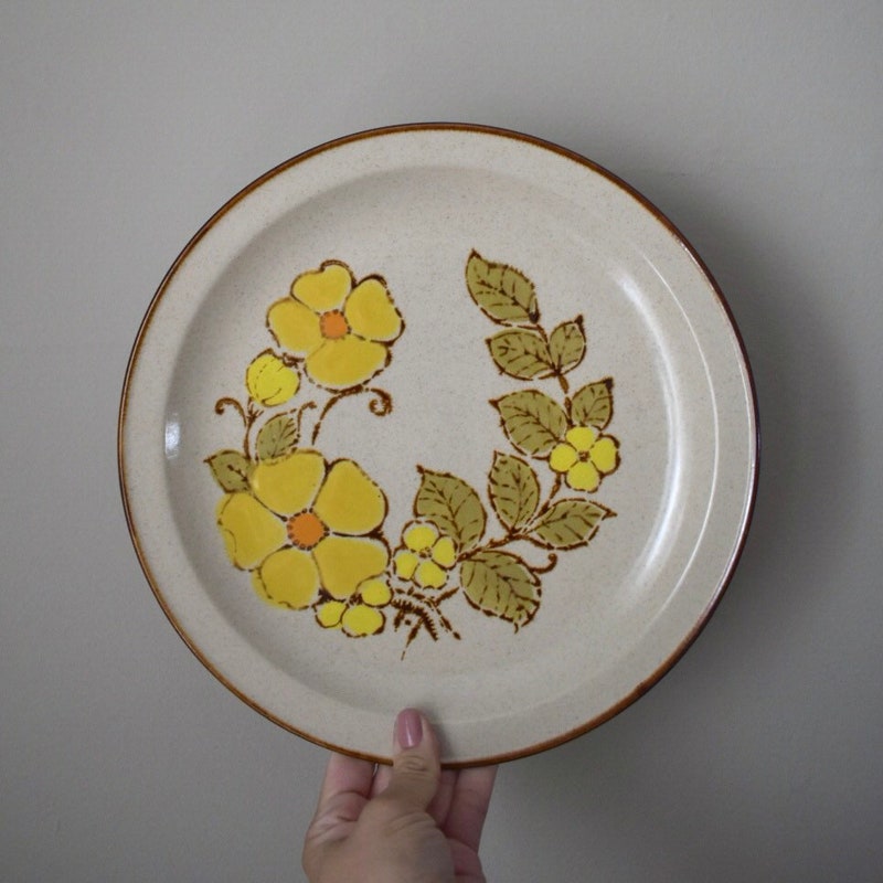 Vintage Floral Plate - Etsy