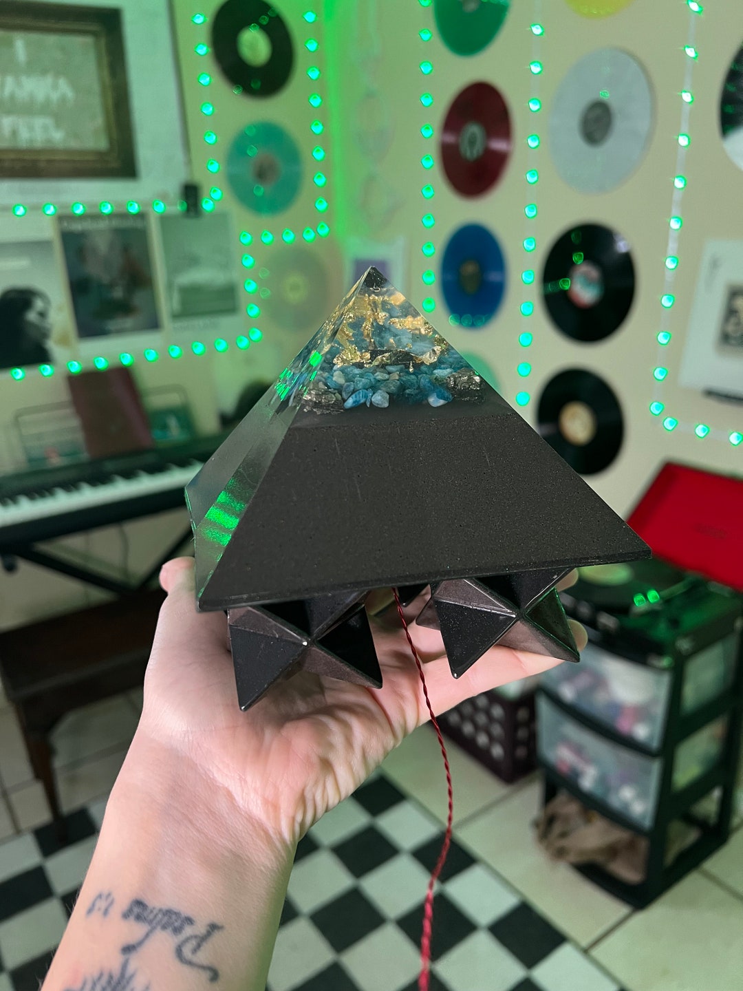 Succor Punch Pulsed Orgonite 8 Sided Giza Pyramid With Mobius Coil - Etsy