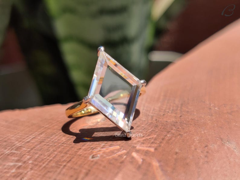 3 Carat Lozenge Kite Cut Moissanite Engagement Ring, Classic Solitaire ...