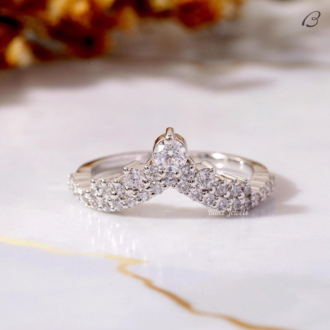 14k Gold Curved Wedding Ring, Solid Gold Royal Curve Ring, Dainty V ...