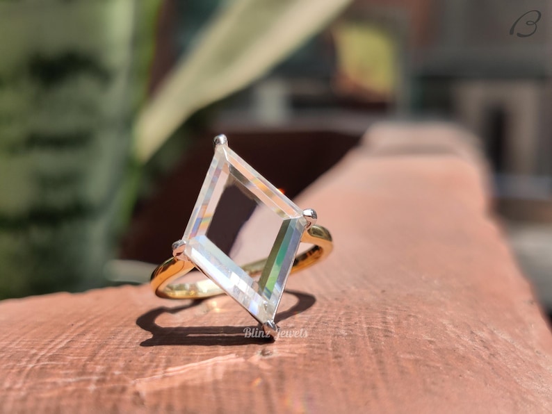 3 Carat Lozenge Kite Cut Moissanite Engagement Ring, Classic Solitaire ...