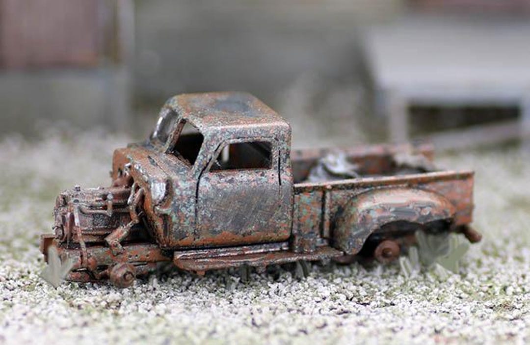HO Scale Pickup Truck 1950s SCRAPYARD Stripped Down With Exposed Engine ...