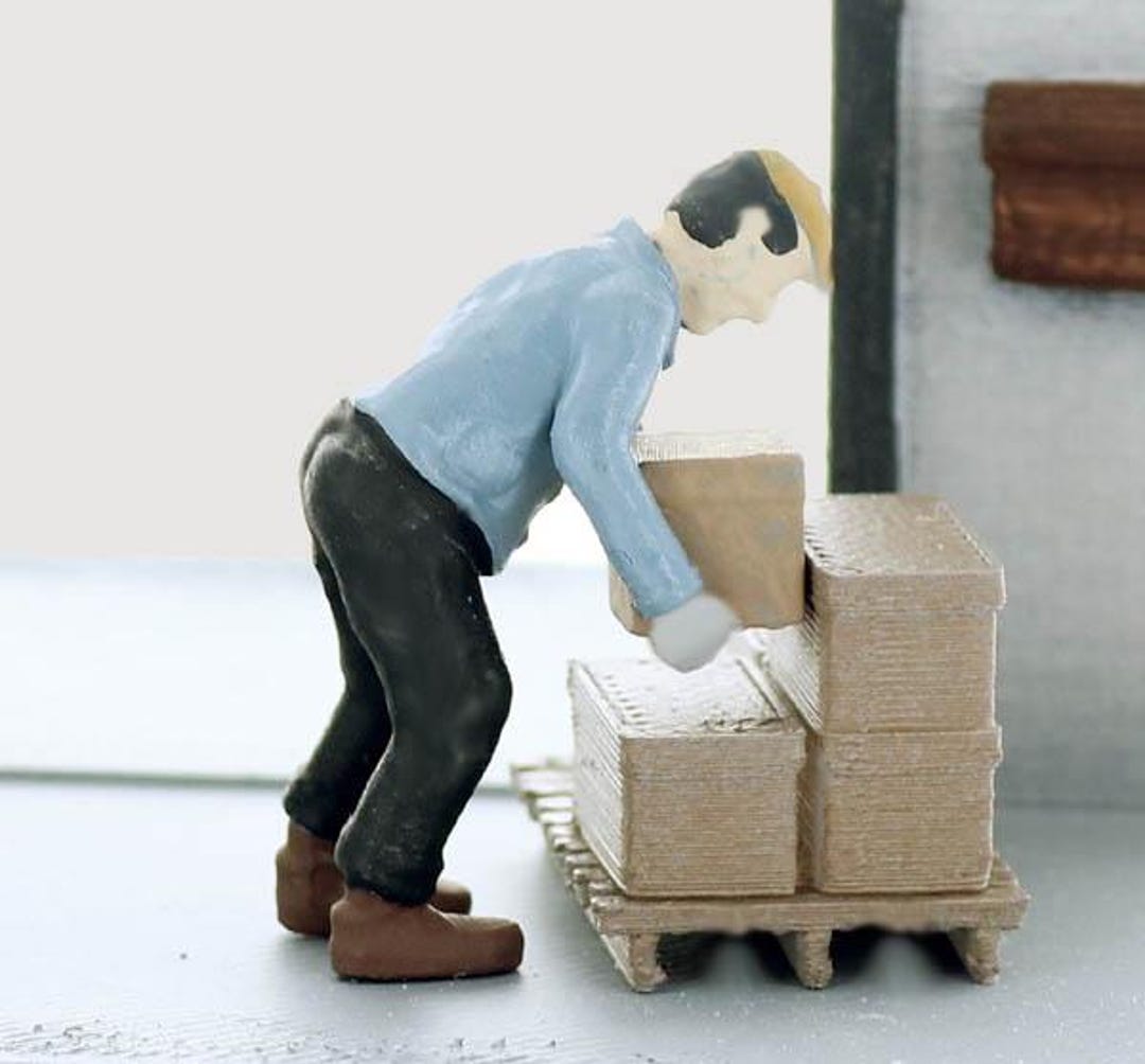 HO Scale People, Warehouse Worker Loading Shipping Pallet, Finished Set ...
