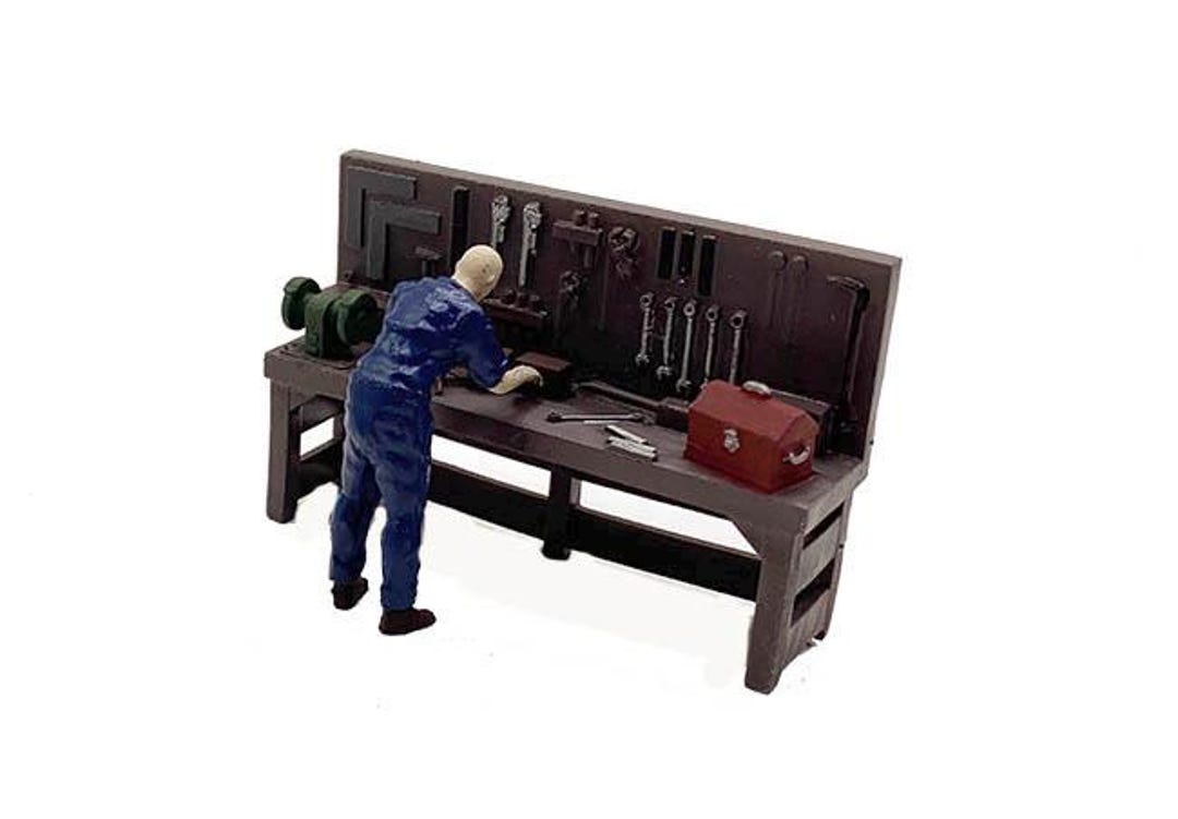 HO Scale Detail WORKBENCH, Tools and Hardware With Craftsman Figure ...