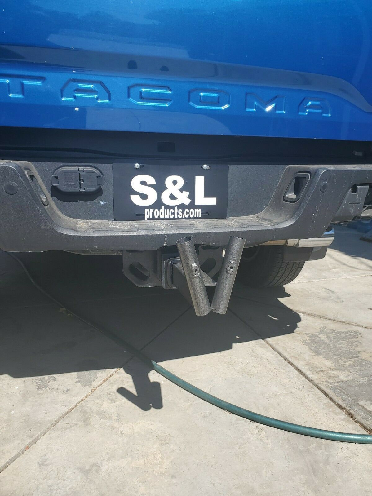 Durable 2-inch Hitch Flag Pole Mount for 1-inch Flag Poles | Holds 2 ...