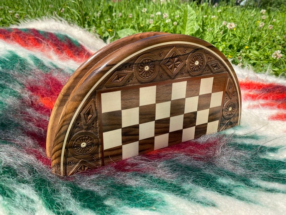 Hand Carved Round Chess Set Wooden Chess Board Walnut Chess | Etsy