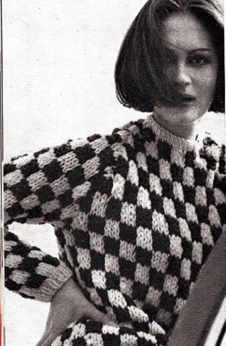 Checkerboard Crew-neck Sweater in Chunky Yarn With Long Raglan Sleeves ...