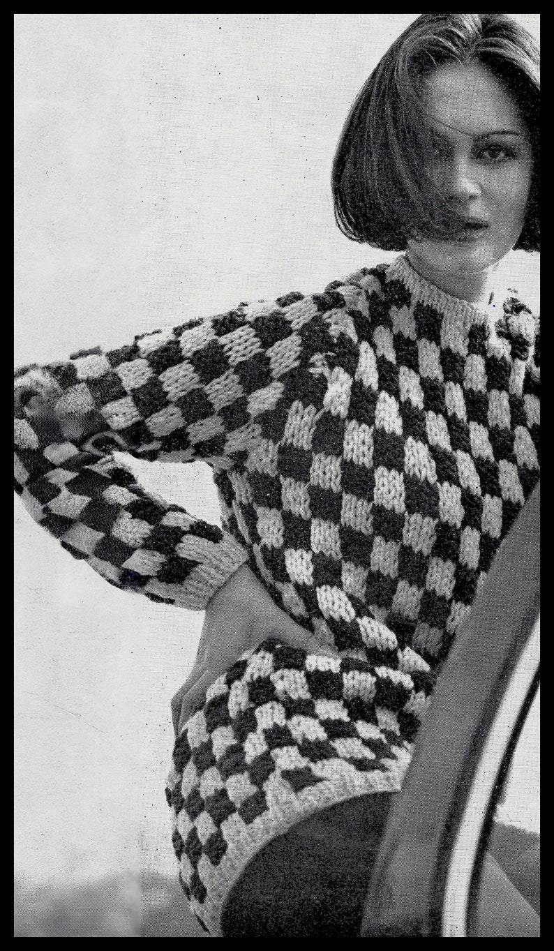 Checkerboard Crew-neck Sweater in Chunky Yarn With Long Raglan Sleeves ...