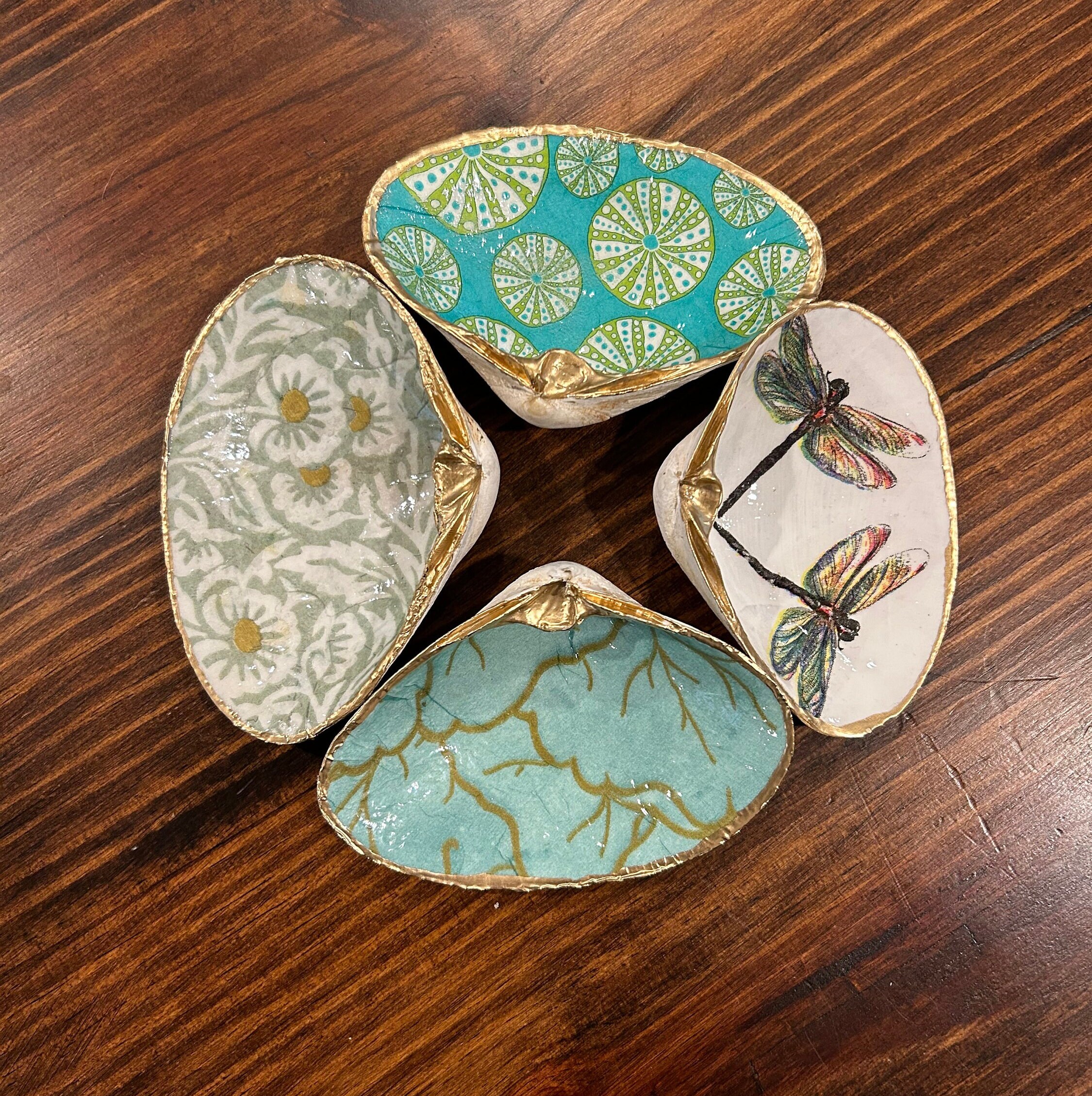 Clam Shell Trinket Dish Decoupage Clam Shells Shell Decor Decorative ...