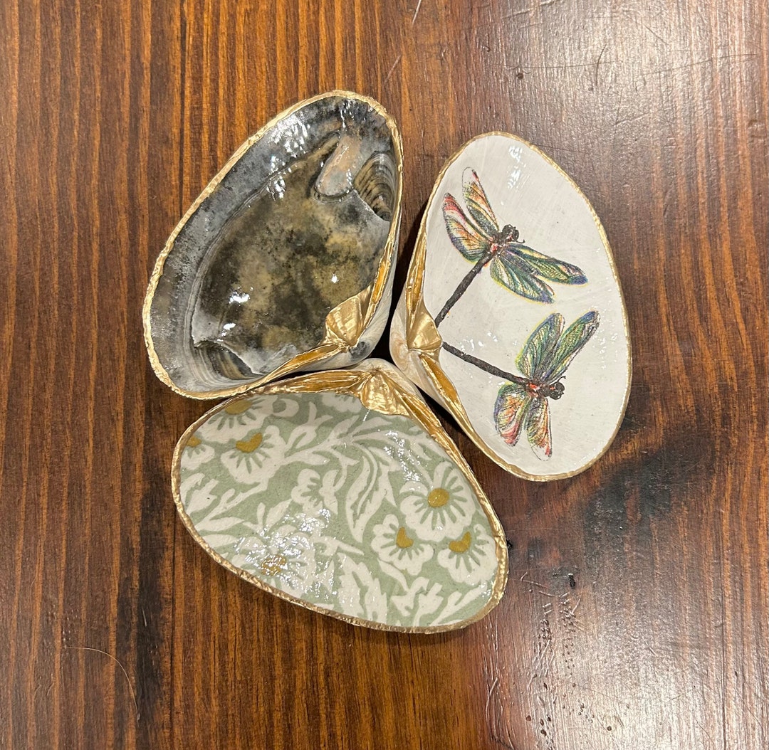 Clam Shell Trinket Dish Decoupage Clam Shells Shell Decor Decorative ...