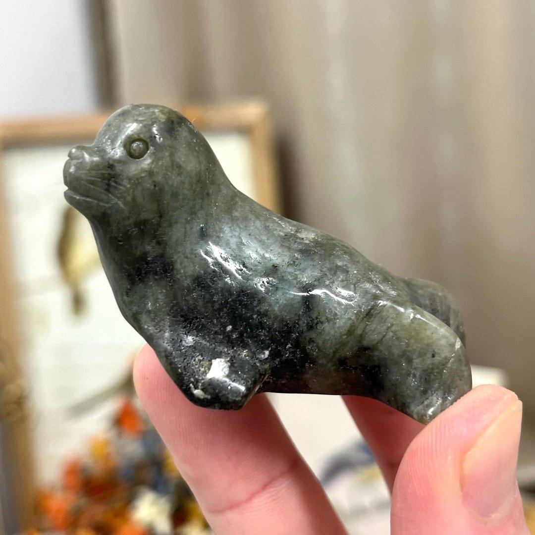 Labradorite Seal Carving | Crystal Seal | Animal Crystal - Etsy