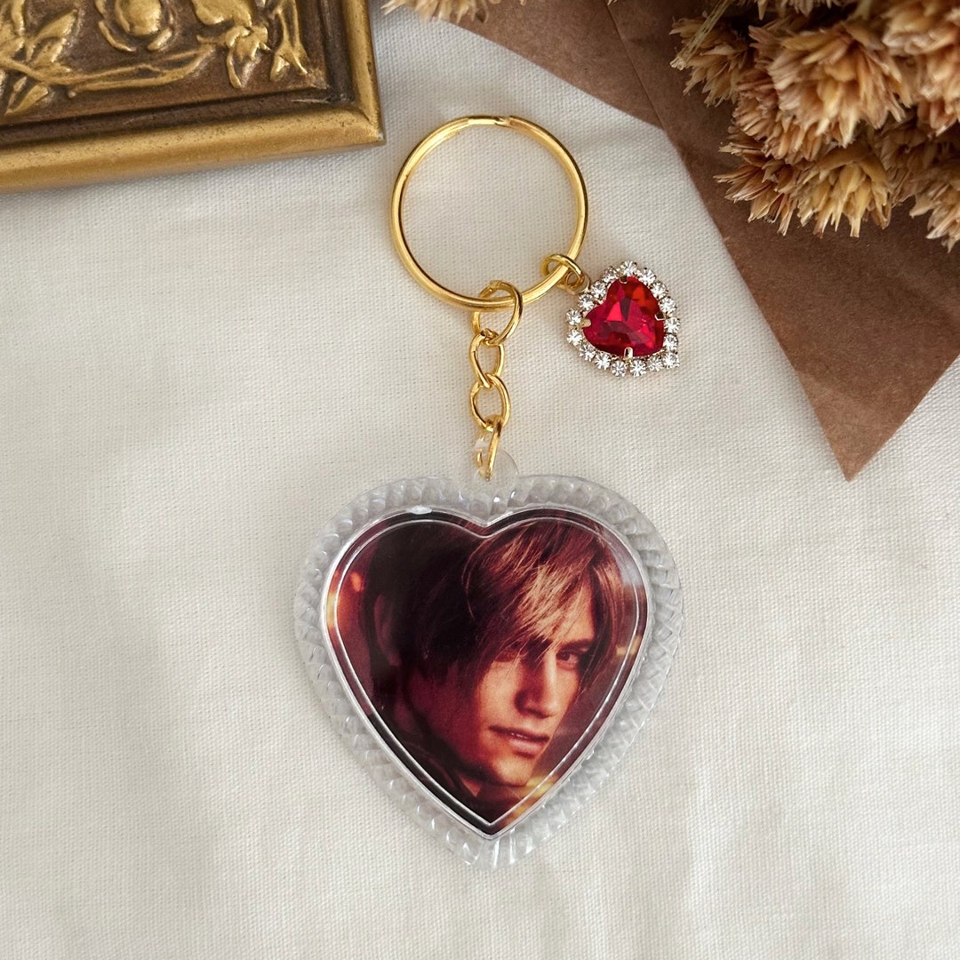 Leon S. Kennedy Keychain Resident Evil 4 - Etsy
