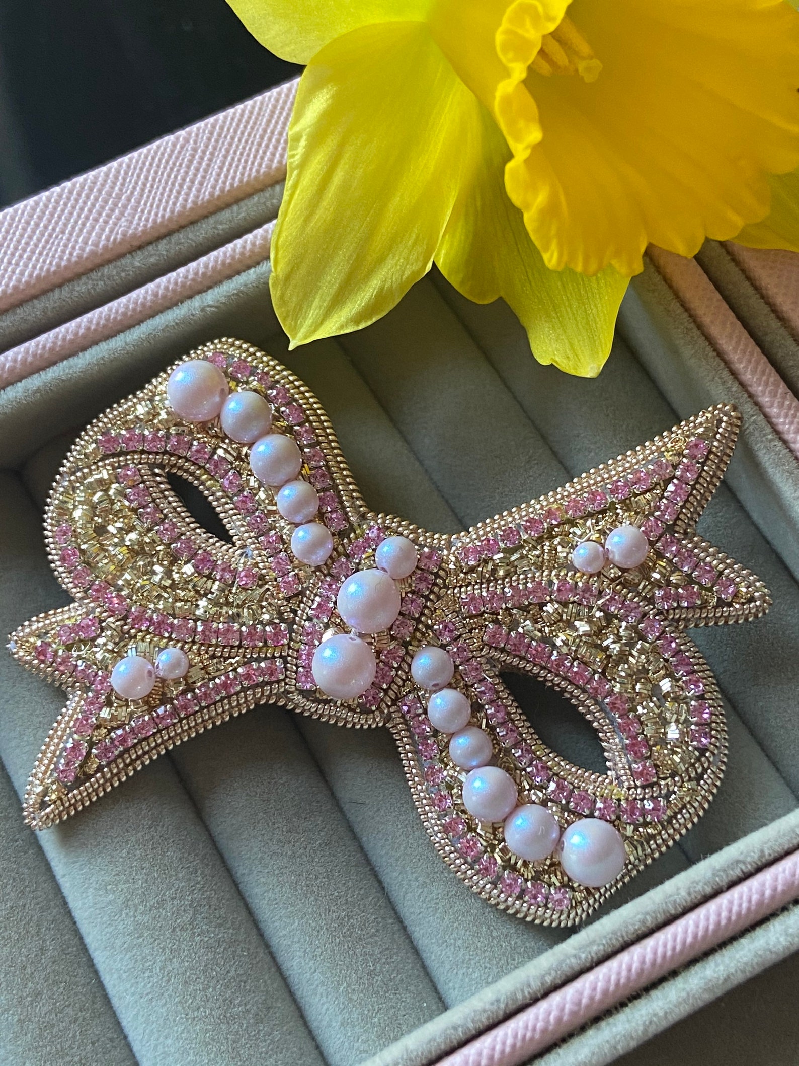 Pink Ribbon Brooch Beaded Brooch Brooches for Woman Gift - Etsy