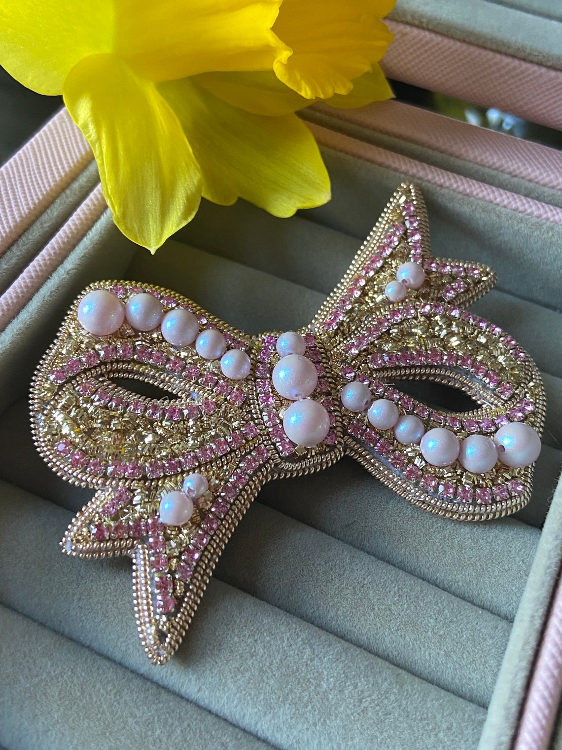 Pink Ribbon Brooch Beaded Brooch Brooches for Woman Gift - Etsy