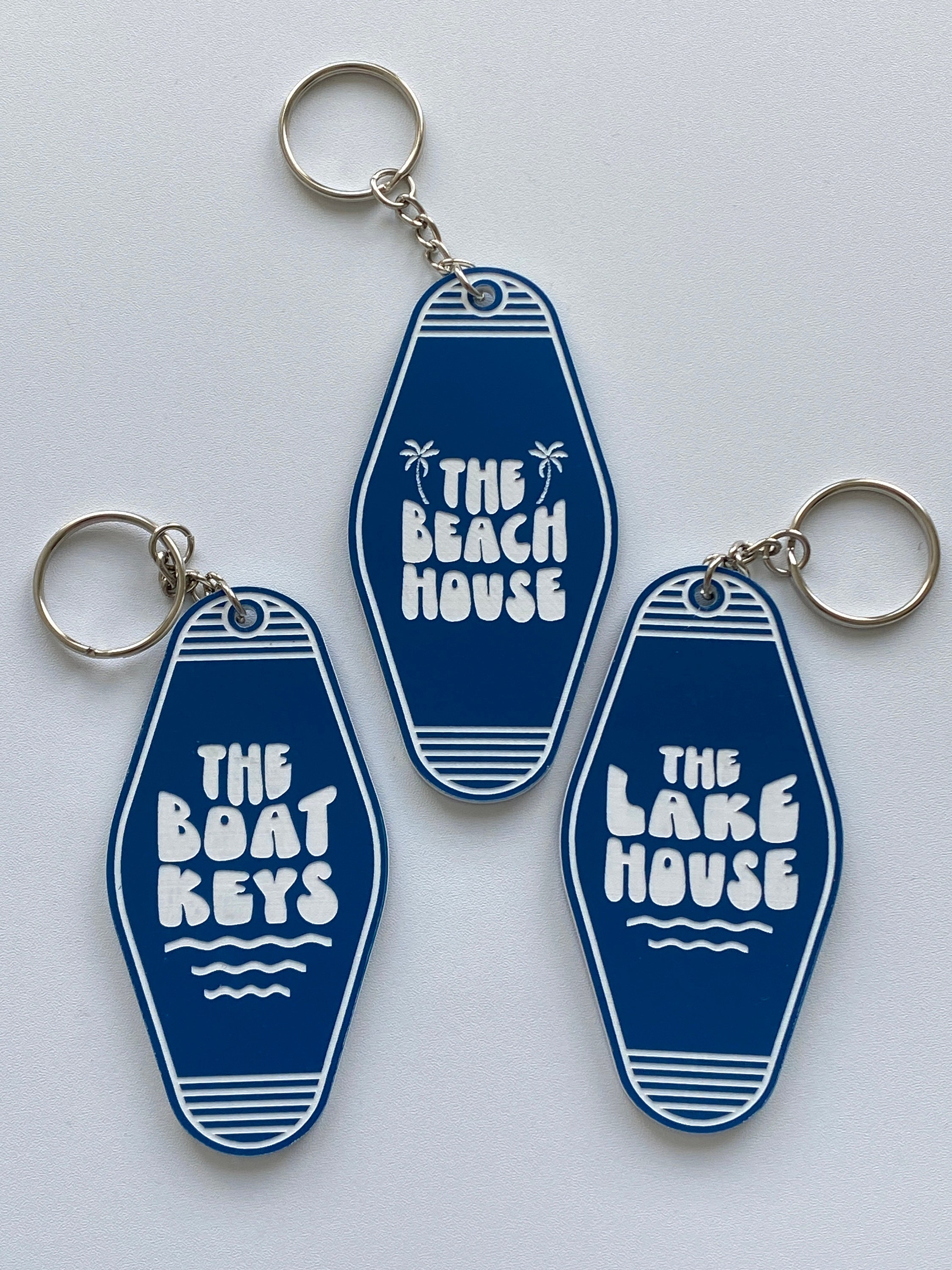 Customizable Retro Motel Keychains Vacation Beach Lake Mountain Boat ...