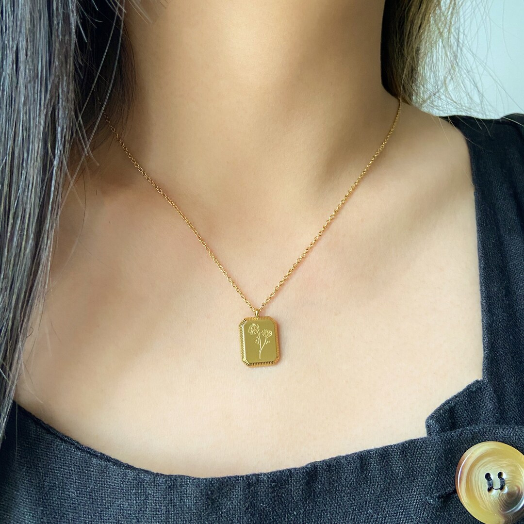 April Birth Flower 18K Gold Plated Engraving Necklaces, Daisy Birth ...