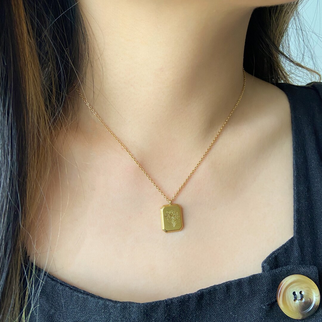 December Birth Flower 18K Gold Plated Engraving Necklaces, Narcissus ...