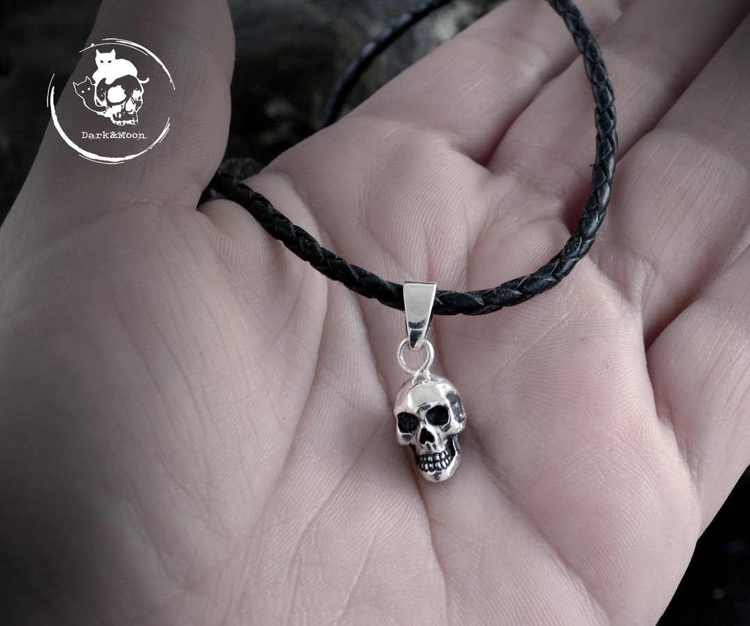 Small Skull Pendant in Sterling Silver and Oxidized Textures, Memento ...