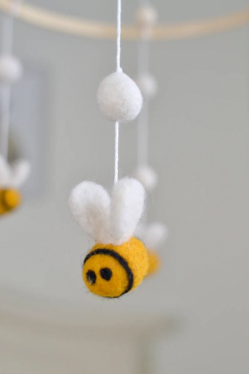 Baby Girl Mobile/ Baby Mobile/ Bee Mobile/ Handmade Mobile/baby Shower ...