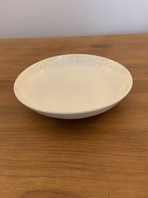 Wedgwood Creamware Shell Edge Saucer C1780 | Etsy