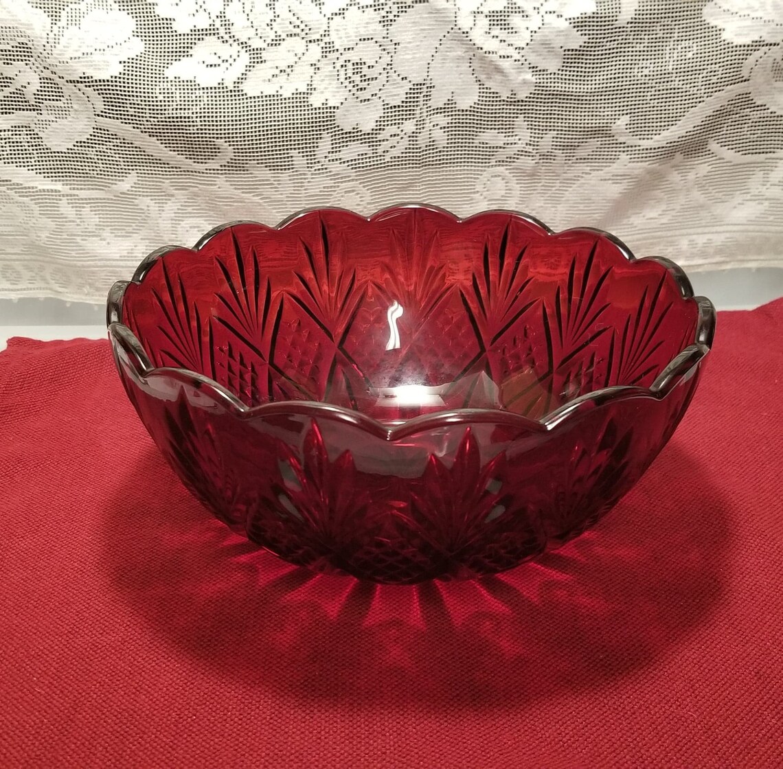 Dublin Red Serving Bowl / Godinger Silver Art Company LTD - Etsy