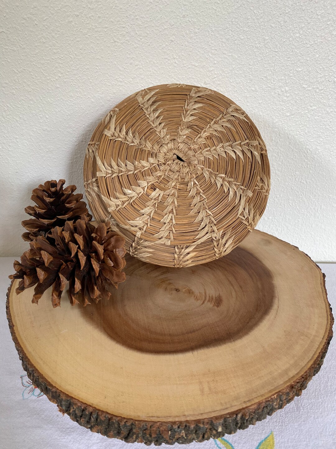 Hand Woven Pine Needle Basket With Lid - Etsy