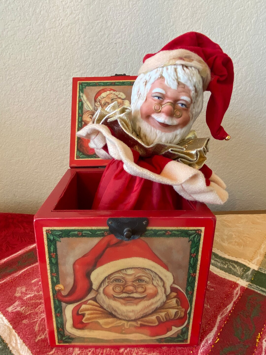 Enesco Santa Claus in the Music Box Plays "here Comes Santa Claus" - Etsy