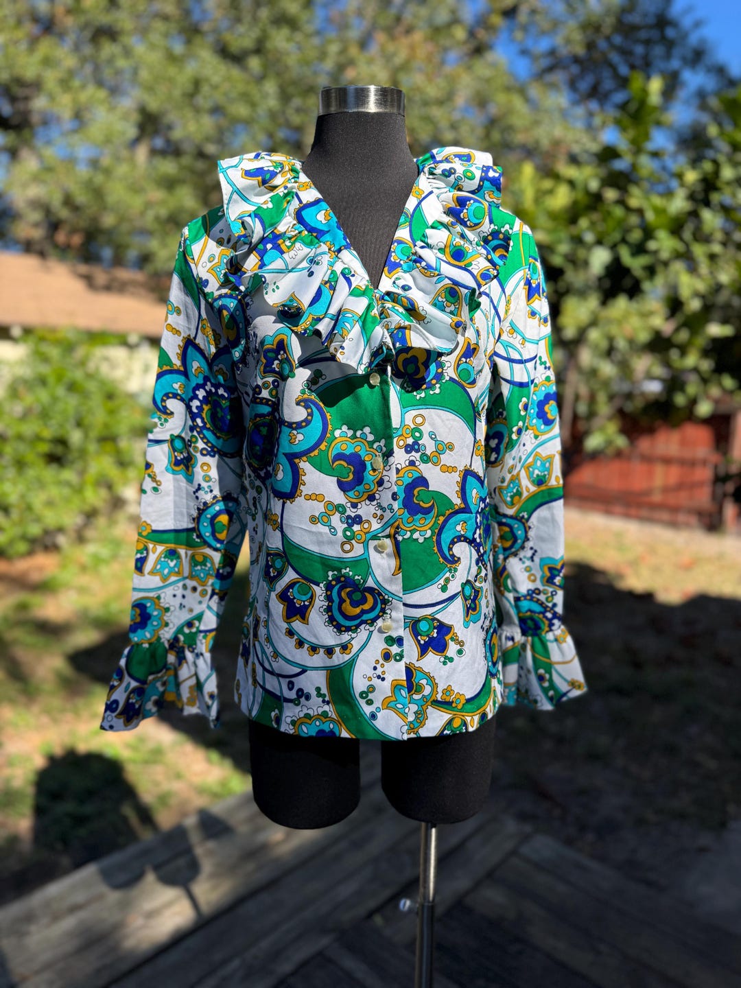 Vintage 1960s Rhoda Lee Flower Power Psychedelic Ruffle Button Down ...