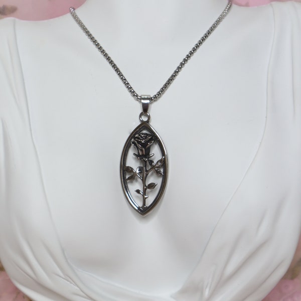 Morticia Addams - Etsy