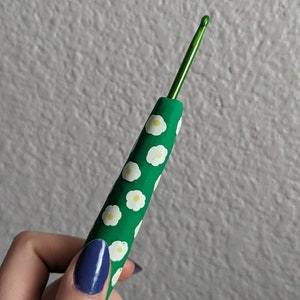 Colorful Multi-pattern Ergonomic Crochet Hook (handmade) - Etsy