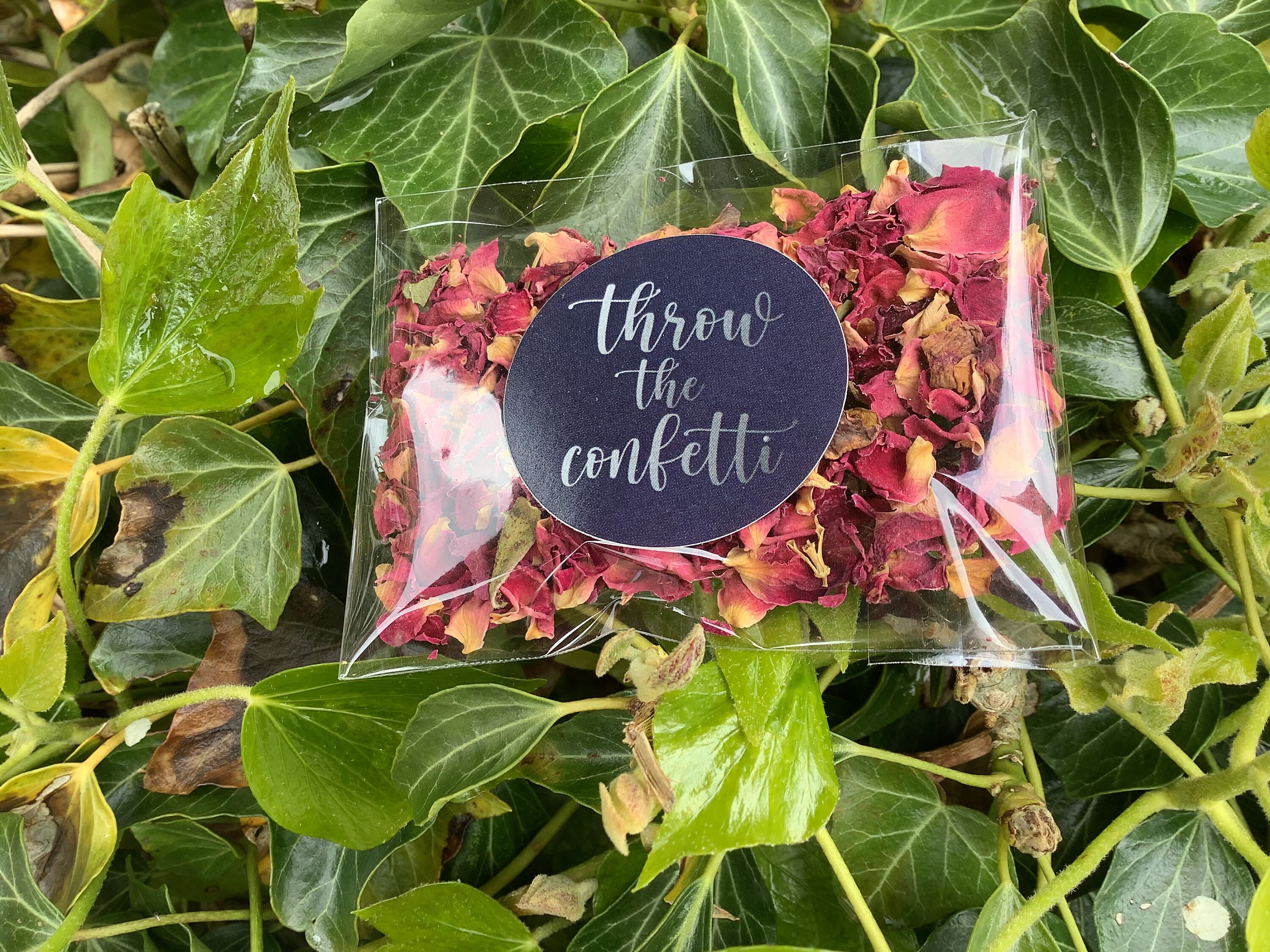 60 Dried Red Rose Wedding Confetti Throws Biodegradable Diy - Etsy