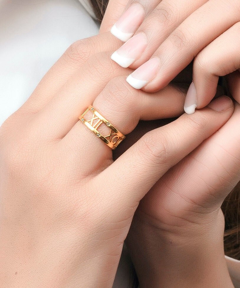 Personalised Wedding Date Ring in 14K Solid Gold, Custom Roman Numeral ...