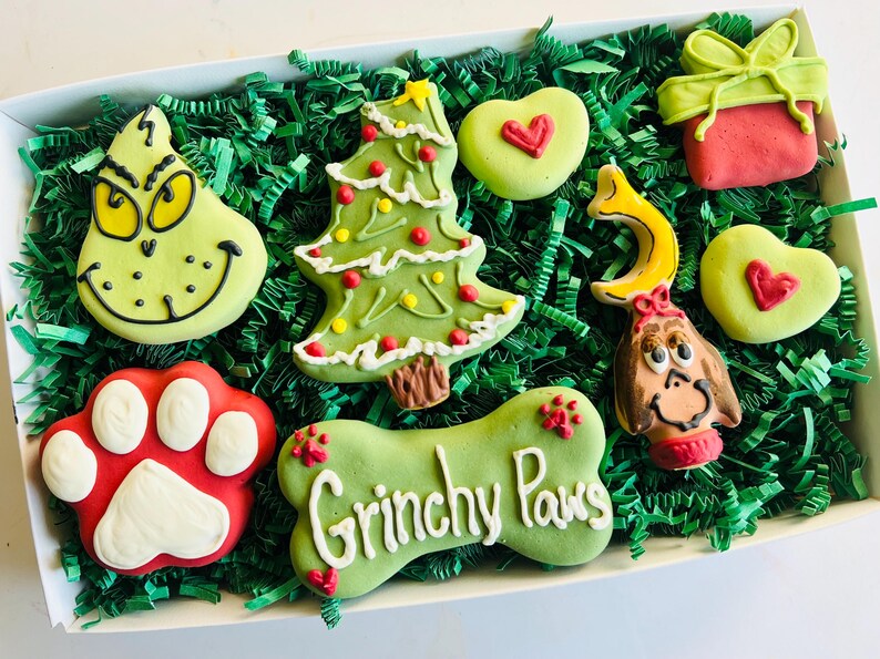 Grinchy Paws Gourmet Dog Treat Box | Christmas Dog Treats | Organic Dog ...
